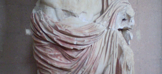 Painted Roman Statue | Daydream Tourist